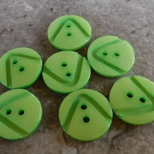 10 Apple Green Tipped Triangle Round Buttons Size 11/16" - Etsy
