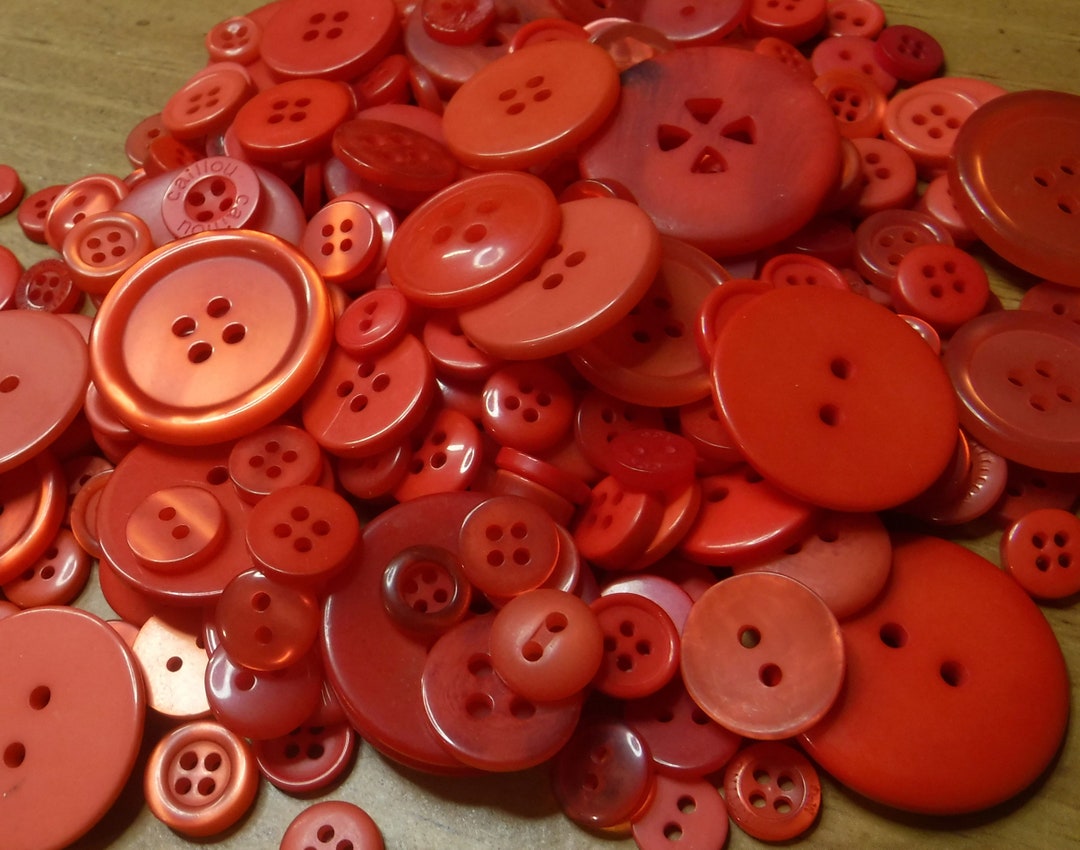 Red Shades Buttons, 100 Bulk Assorted Round Multi Size Crafting Sewing ...