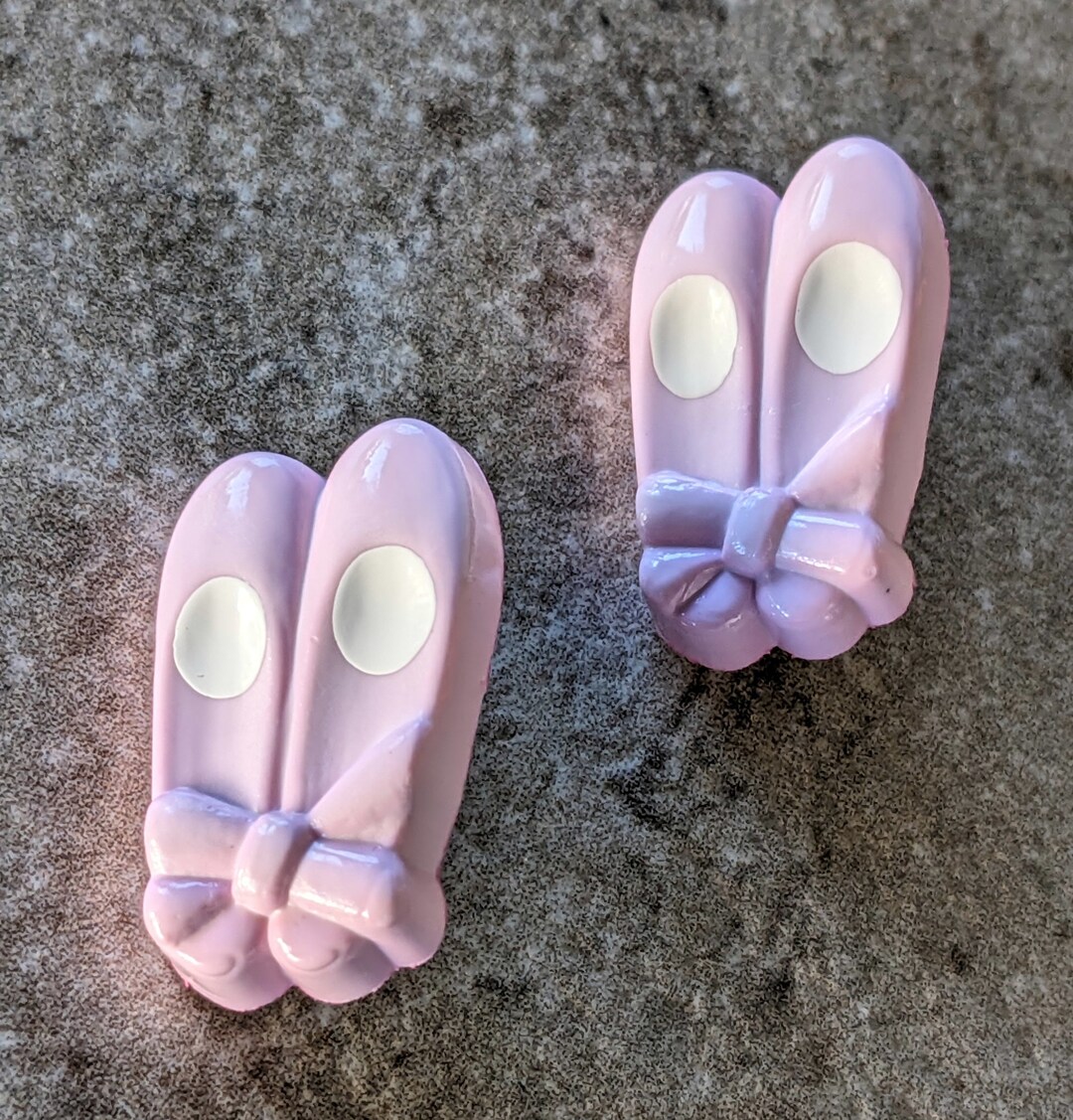 2 Ballet Shoes With Bow Large Shank Buttons. Size 5/8" - Etsy