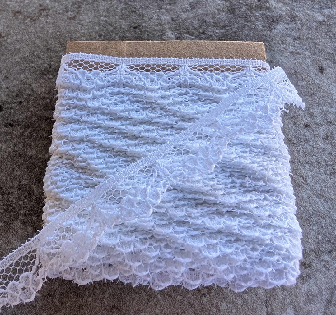 Vintage White Thin Scalloped Flower Lace 4 Yards - Etsy