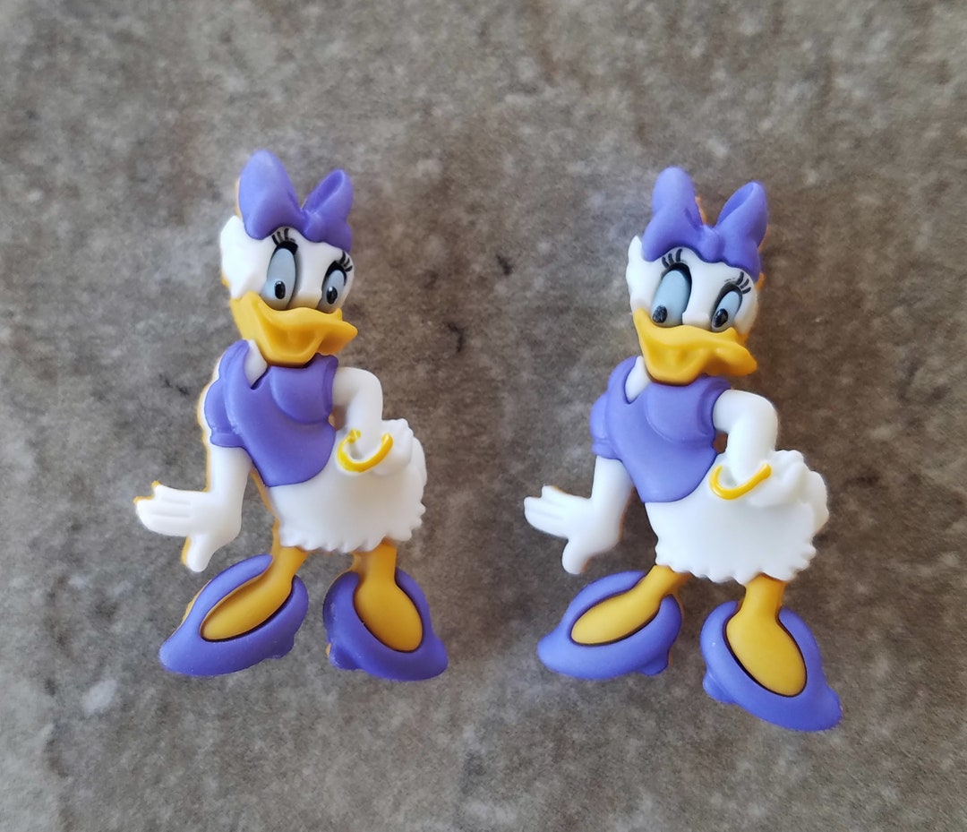 2 Disney Daisy Duck Shank Buttons Size 1 - Etsy