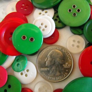 Christmas Buttons, 100 Bulk Assorted Round Multi Size Crafting Sewing ...