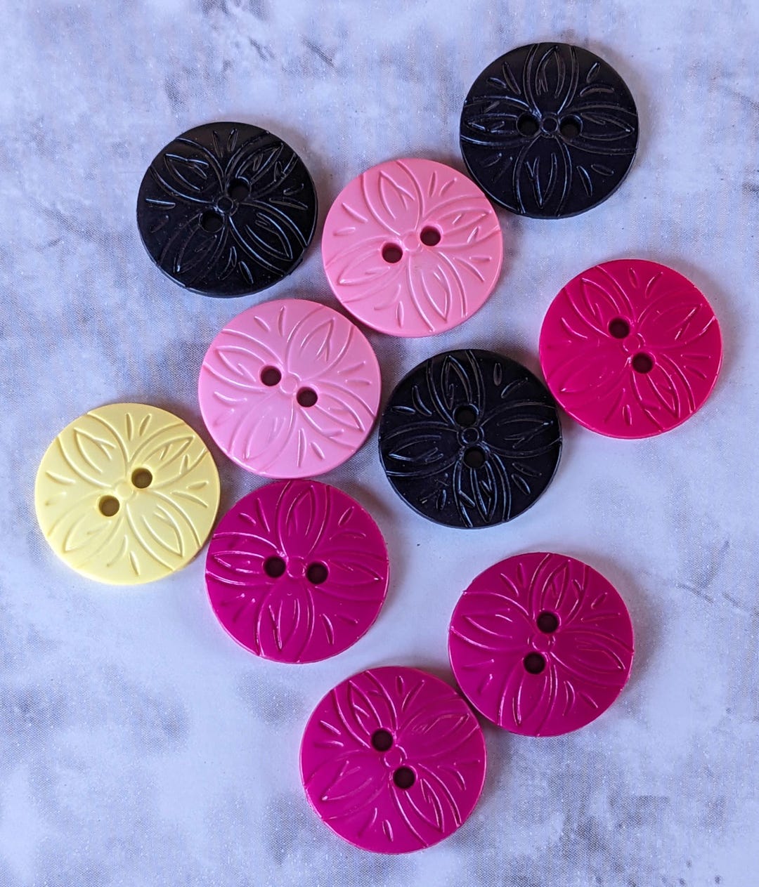 10 Scrolled Flower Topped Mixed Round Buttons Size 11/16" - Etsy
