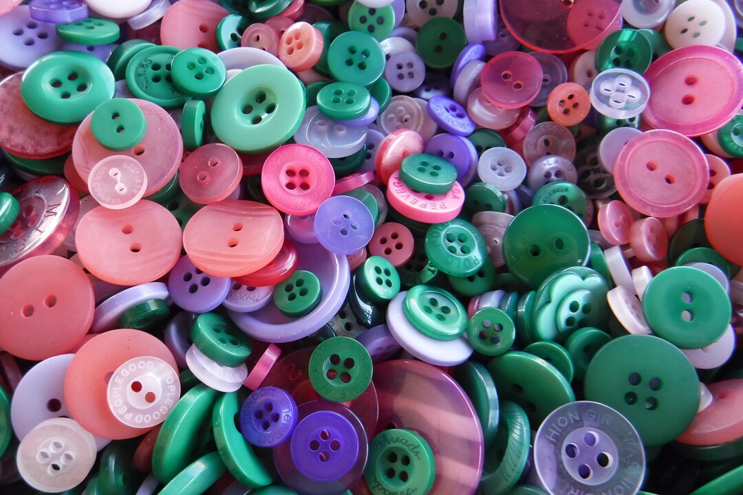 Spring Garden Buttons, 100 Bulk Assorted Round Multi Size Crafting ...
