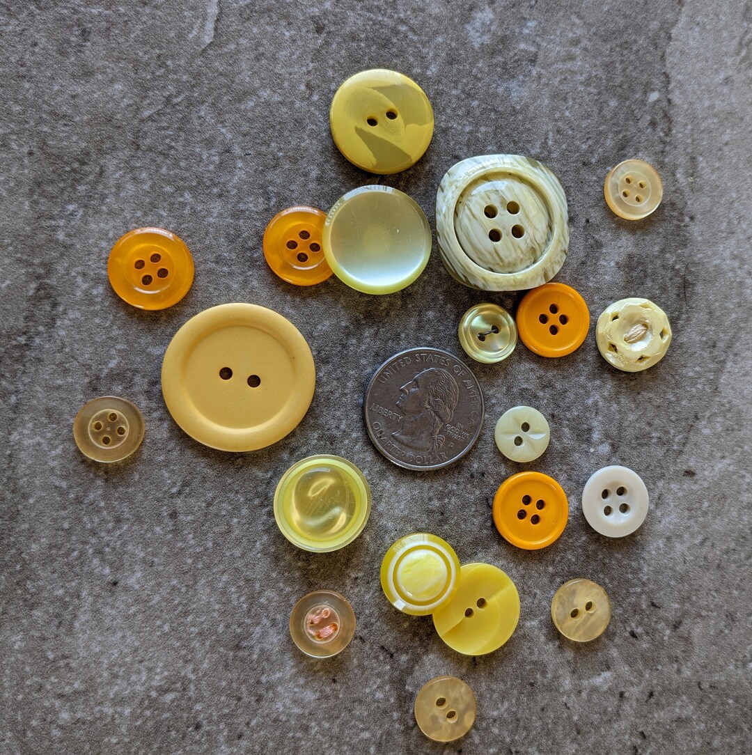 20 Vintage Buttons Yellow Grab Bag - Etsy