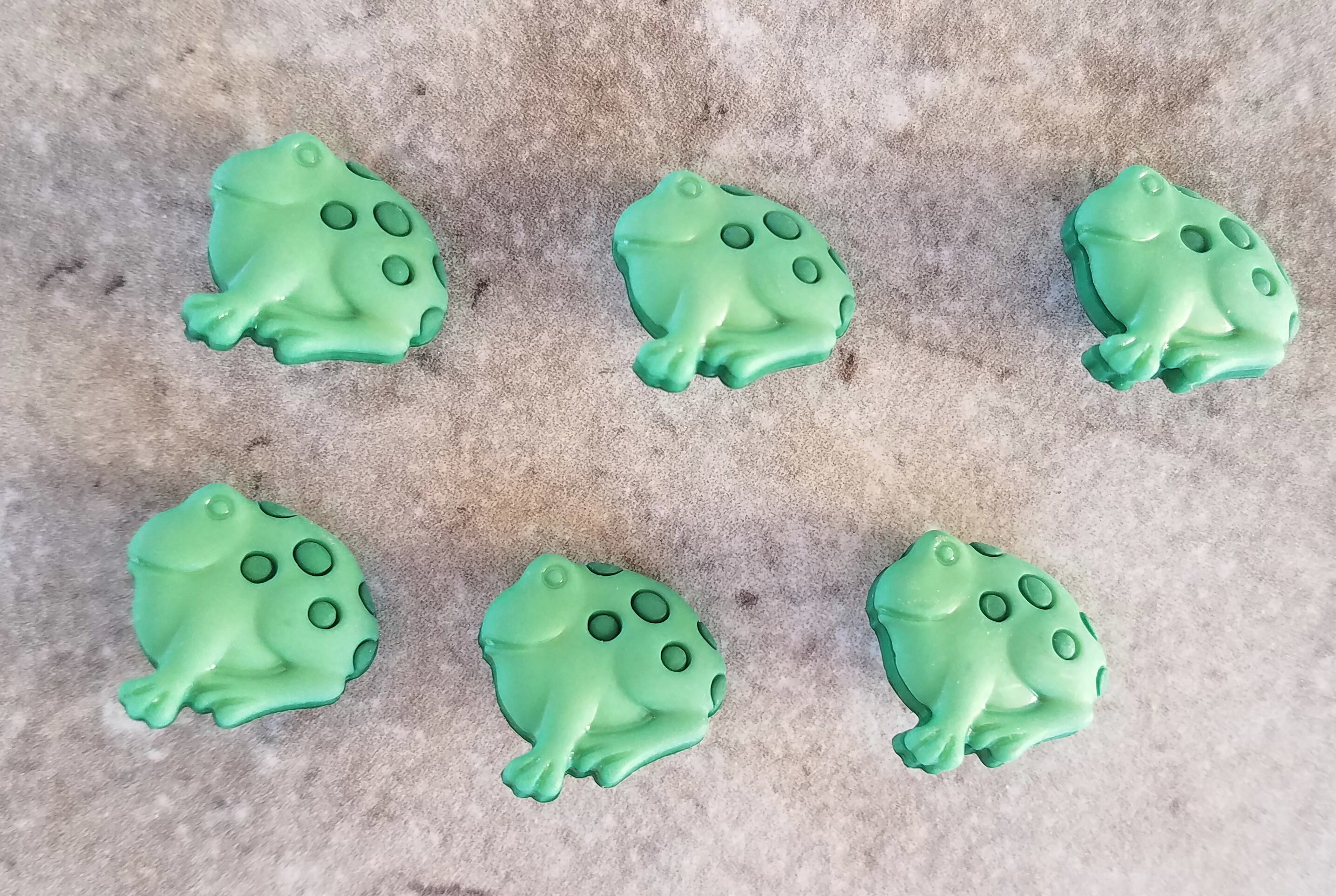 6 Toad Shank Buttons - Etsy