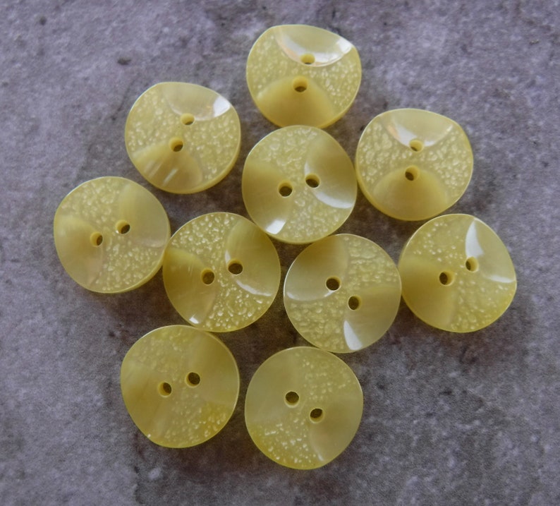 10 Yellow Pinched Medium Round Buttons Size 13/16 | Etsy