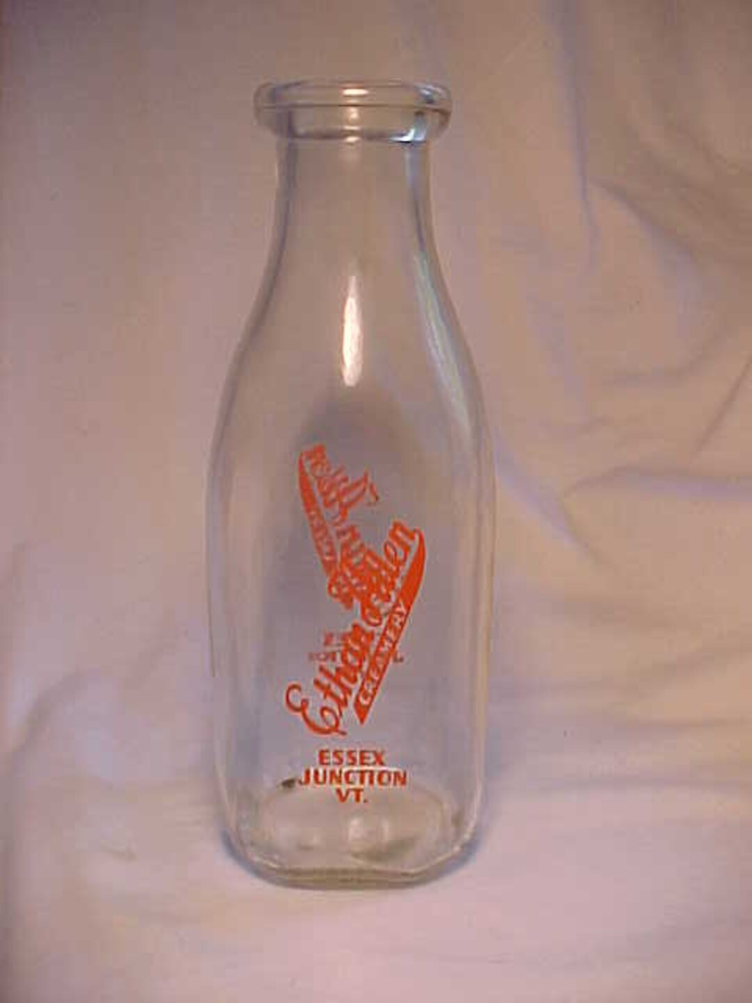 1964 Ethan Allen Creamery Essex Junction, VT., Orange Pyro Square Quart ...