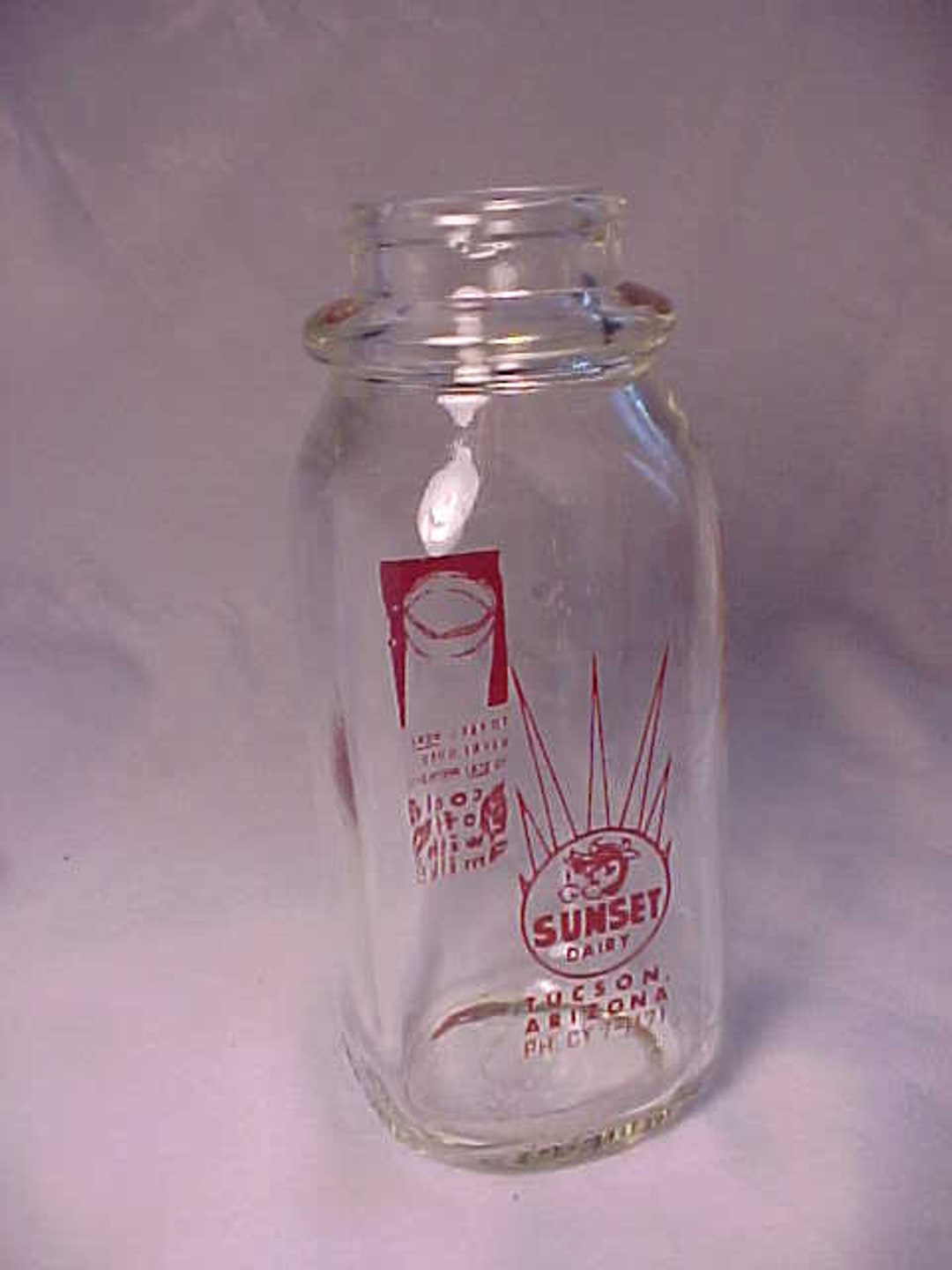 1959 Sunset Dairy Tucson, Arizona Maroon Pyro ACL Painted Label Square ...