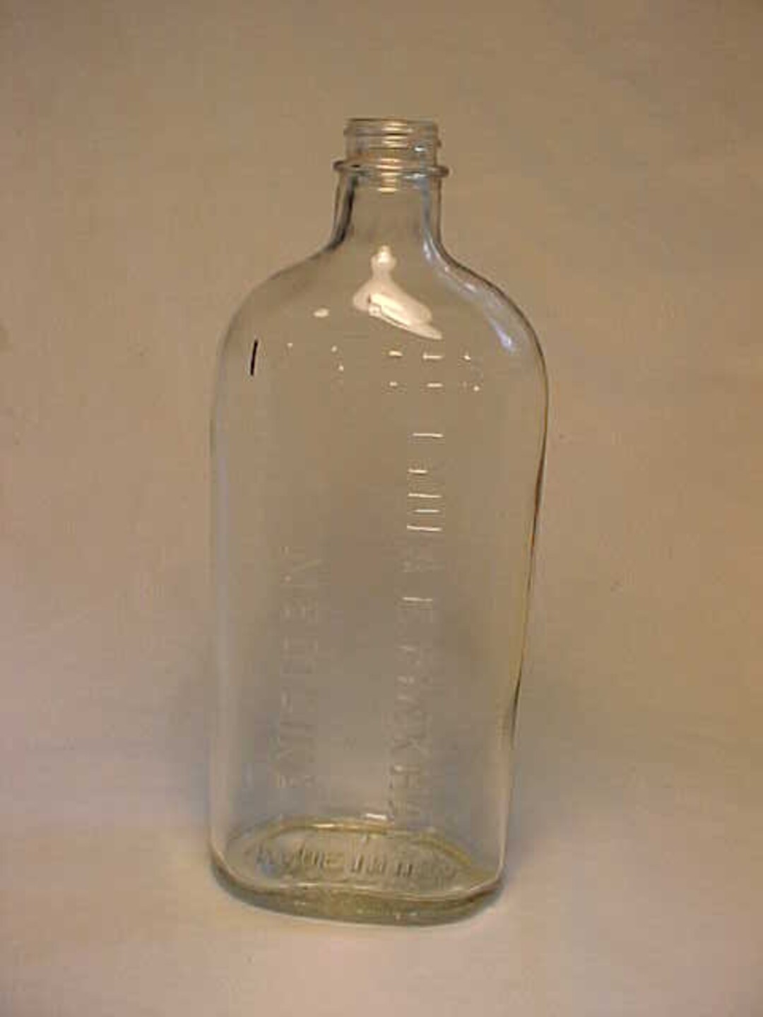 C1940s Lydia E. Pinkham's Medicine Lynn, Mass., Clear Glass Screw Top ...