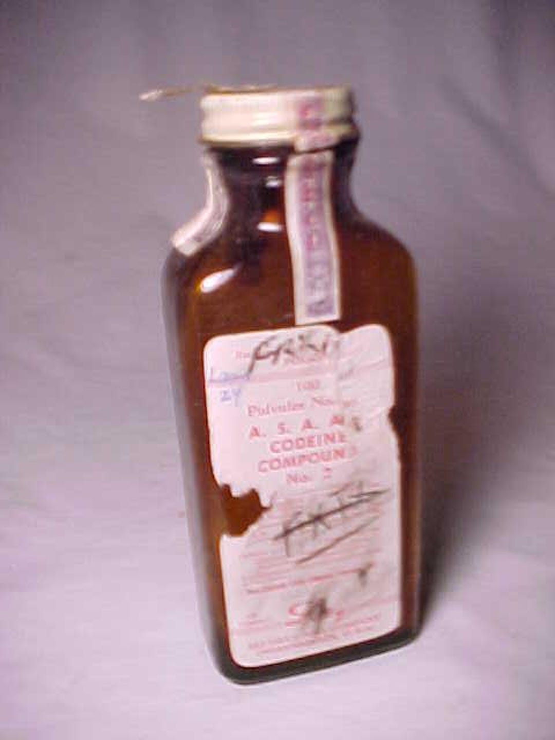 C1950s 100 Pulvules No. 285 A.S.A. and Codeine Compound No.2 Eli Lilly ...