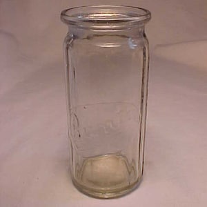 C1920s Bunte Worlds Famous Candies Chicago, Illinois, 1/4 Pint 18 Panel ...