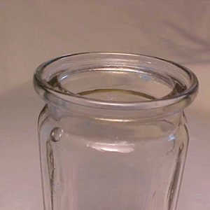 C1920s Bunte Worlds Famous Candies Chicago, Illinois, 1/4 Pint 18 Panel ...