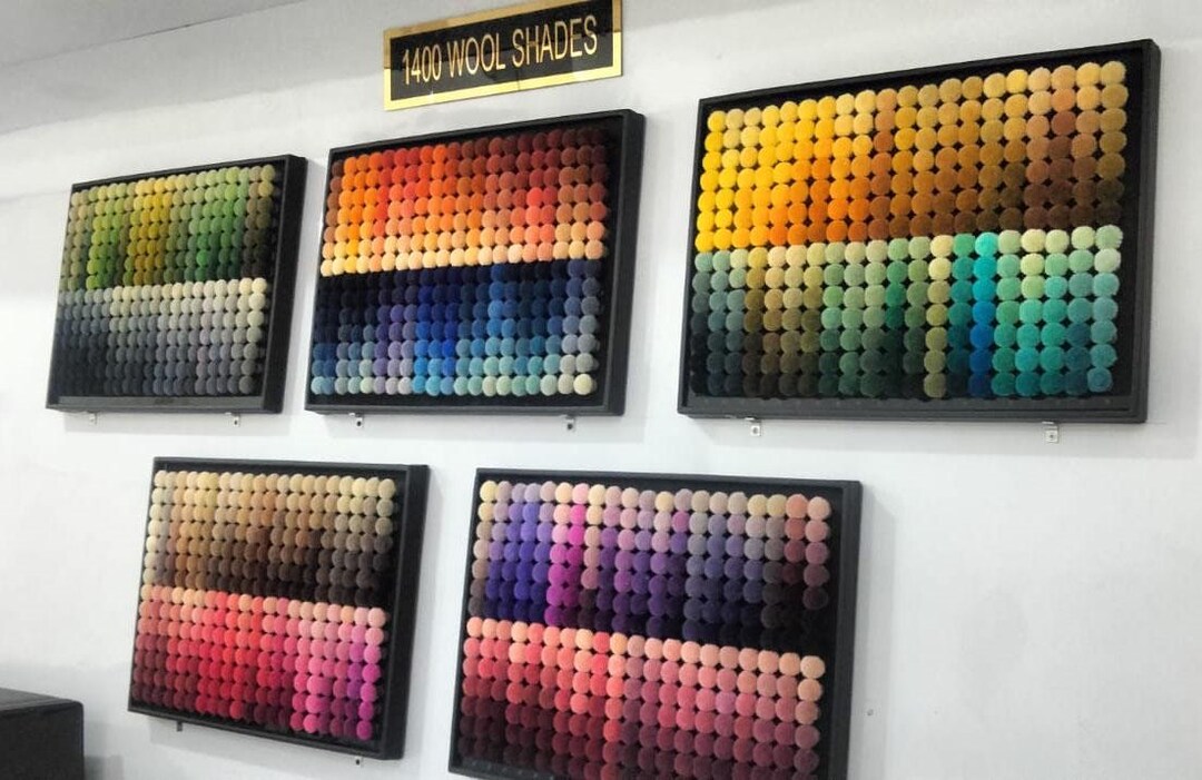 1400 Wool Color Shades Sample Box – 5 Tray Collection - Carpet ...