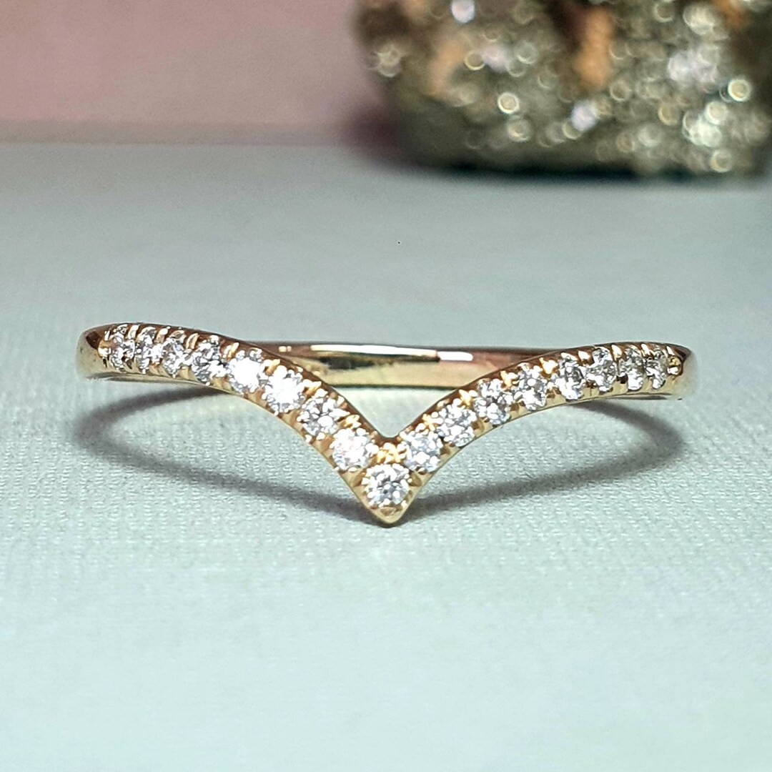 V Shape Diamond Ring From 14k Yellow Gold With Clean Look and Minimal ...
