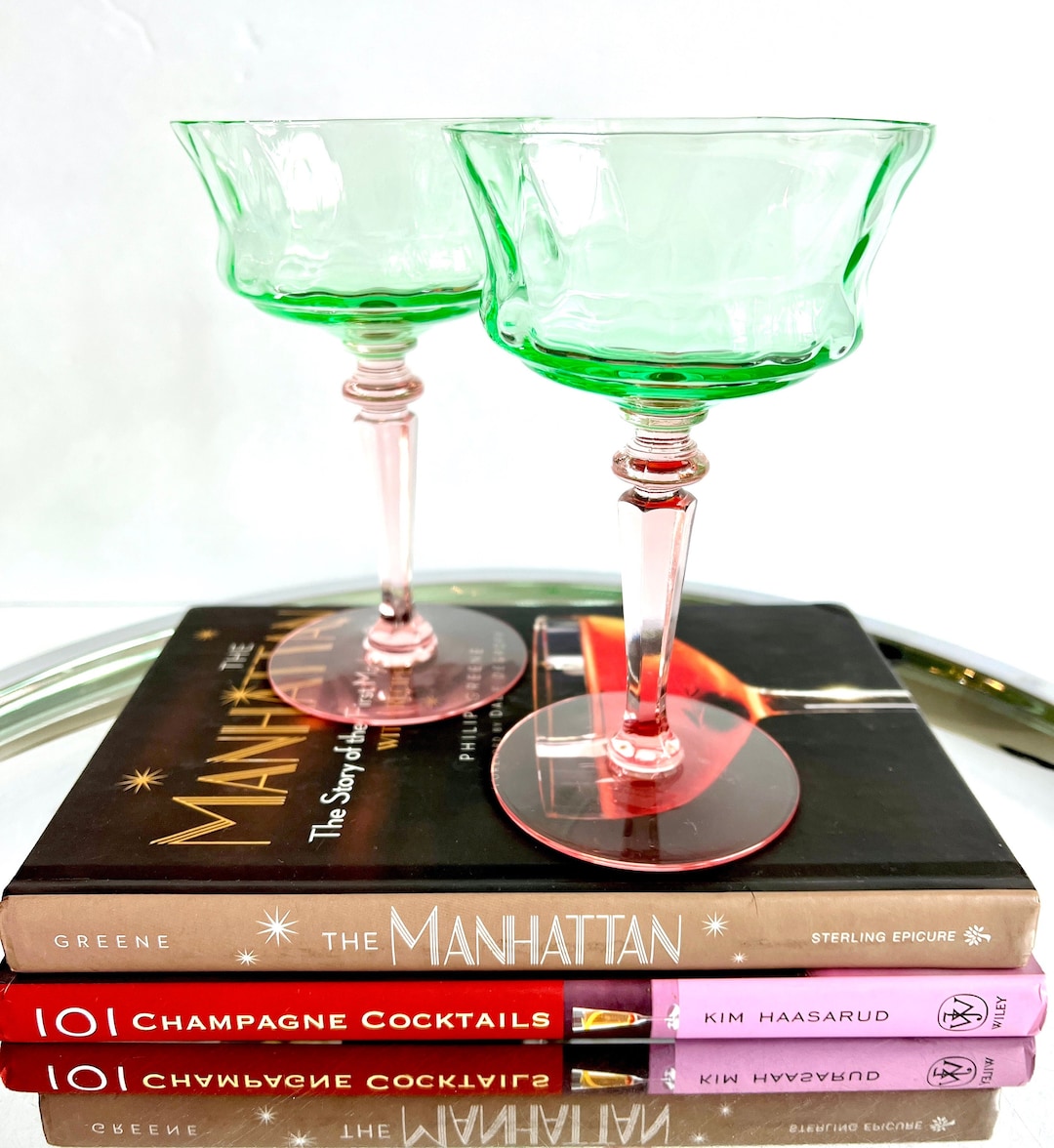 Antikes URAN-Glaspaar, umgekehrte rosa Stem grün Diamant-Optik Martini ...