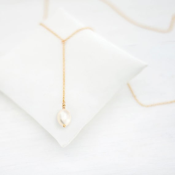 Single Pearl Drop Necklace