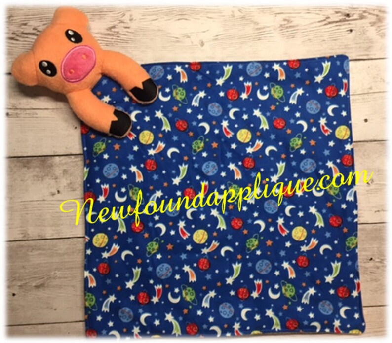 In the Hoop Pig in A Blanket Embroidery Machine Design - Etsy