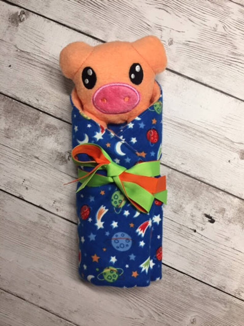 In the Hoop Pig in A Blanket Embroidery Machine Design - Etsy