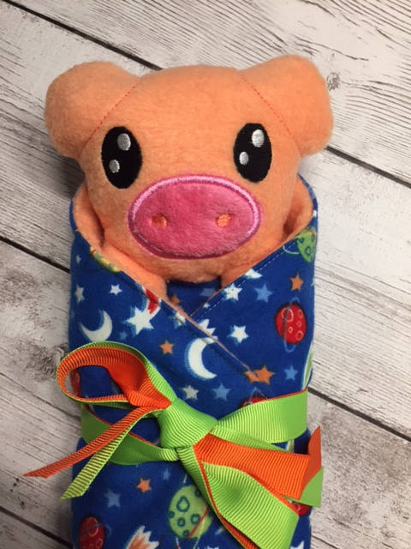 In the Hoop Pig in A Blanket Embroidery Machine Design - Etsy