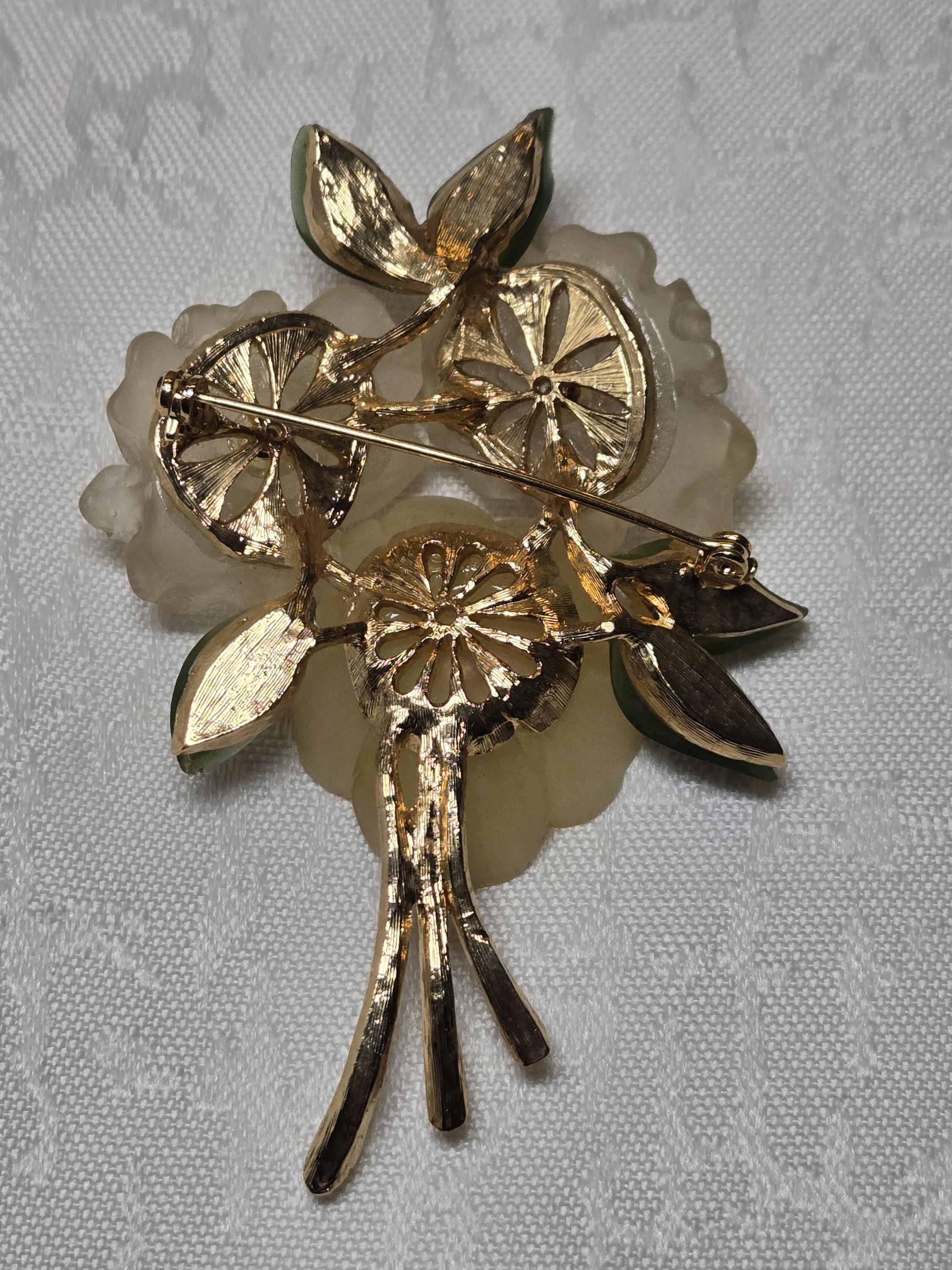 Vintage MC Lucite Flower Rhinestone Goldtone Brooch 60s - Etsy