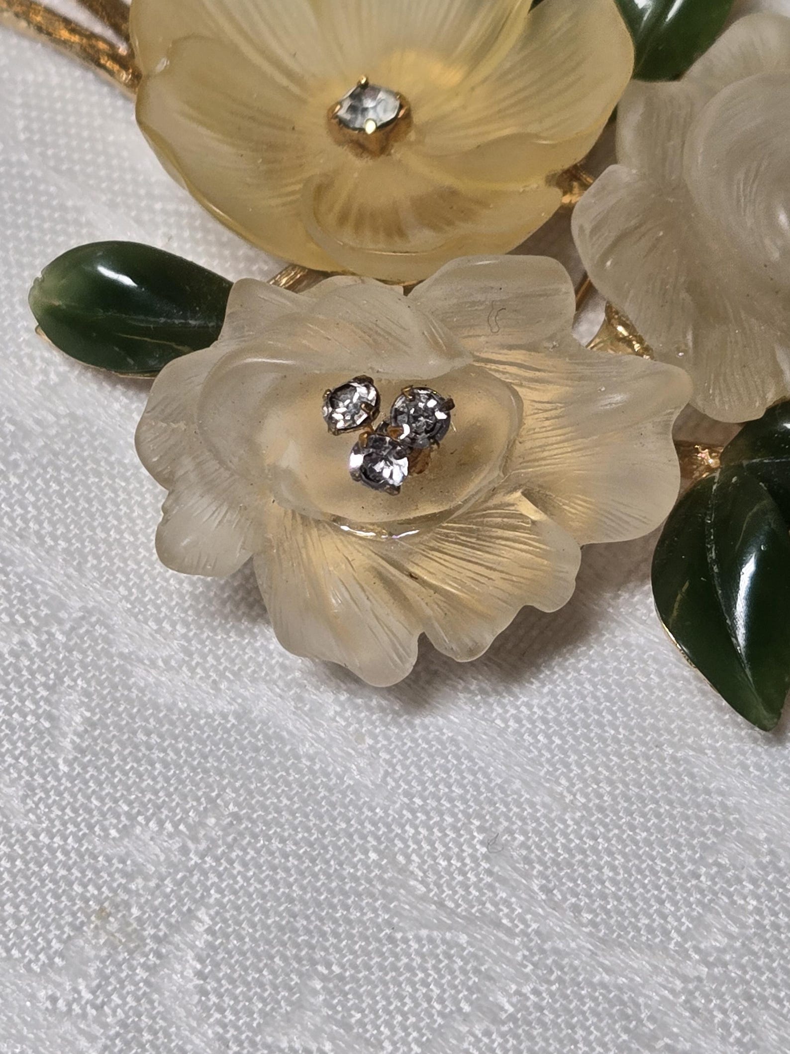 Vintage MC Lucite Flower Rhinestone Goldtone Brooch 60s - Etsy