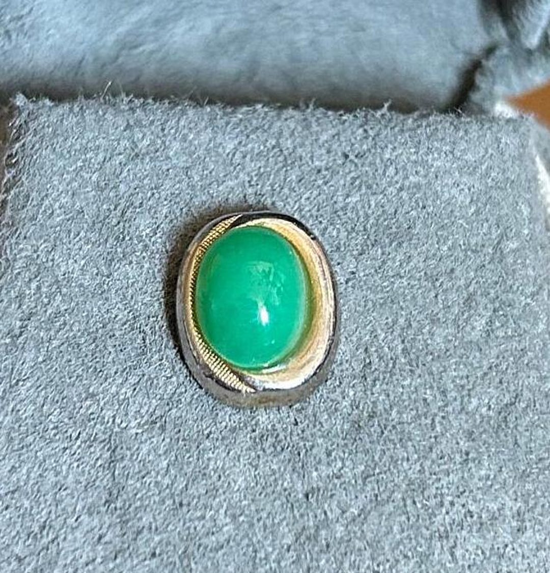 Vintage "jade TIE Tack" With Chain Bar Cabochon Style Stone in a Gold ...