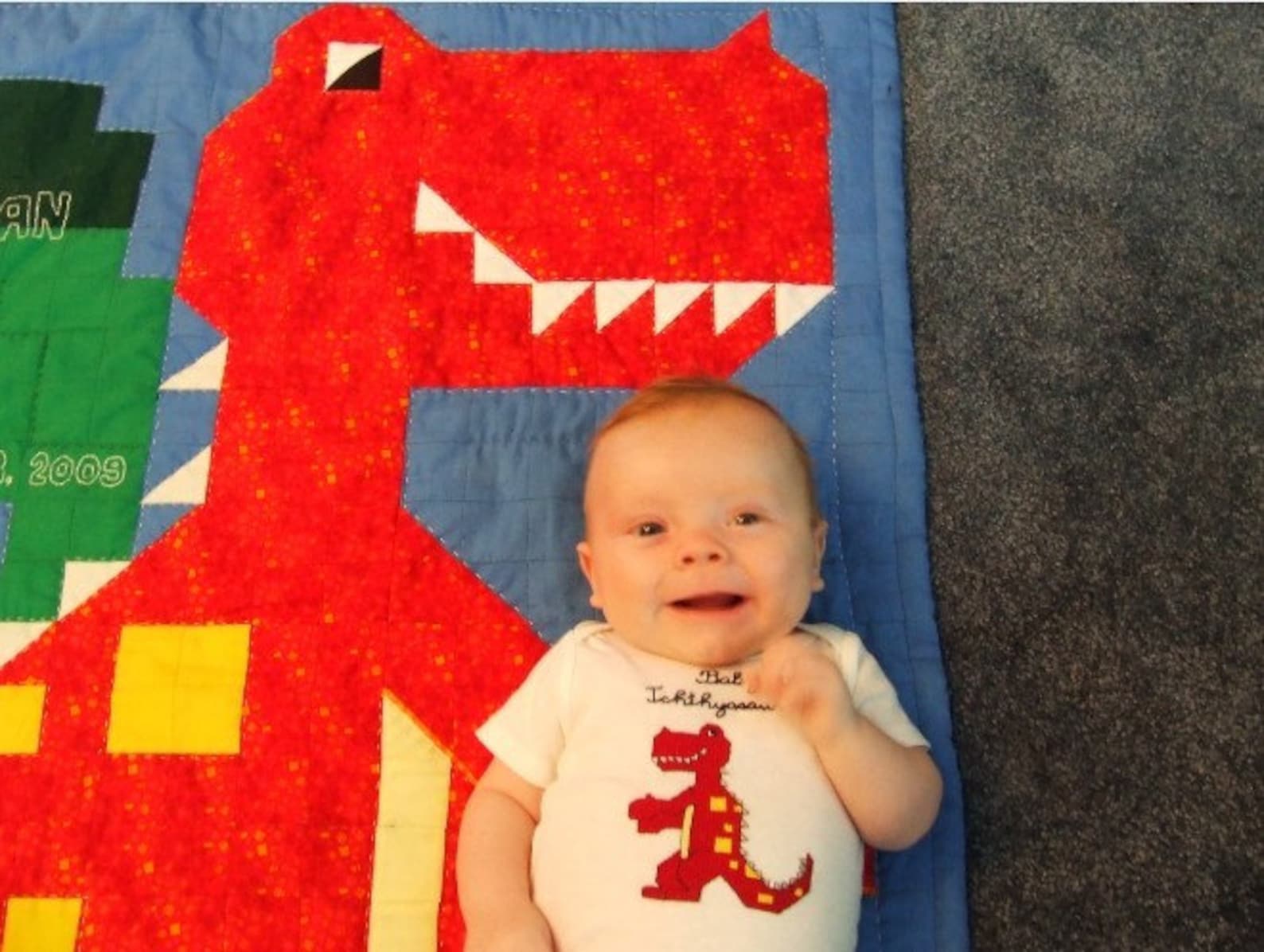 T-rex Quilt Pattern 3 Sizes: 36x42 24x28 48x56 Instant | Etsy UK