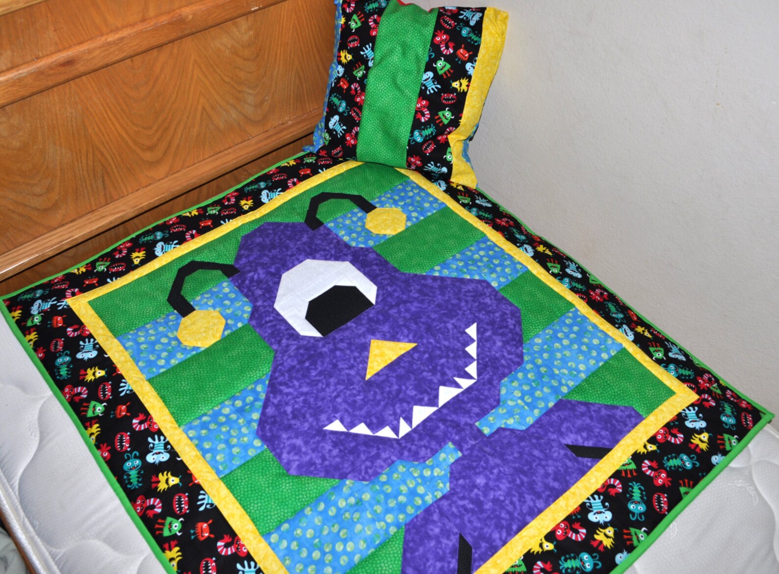 Alien Boy Quilt Pattern 3 Sizes Great for Baby or Toddlers | Etsy