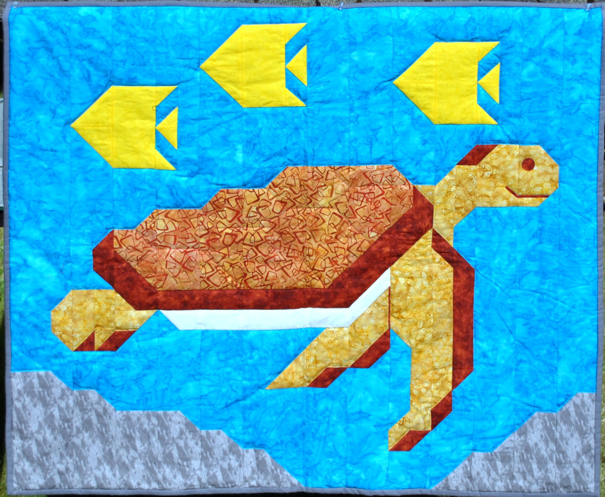 Sea Turtle Quilt Pattern in 3 Sizes: 36x42 baby 24x28 wall | Etsy