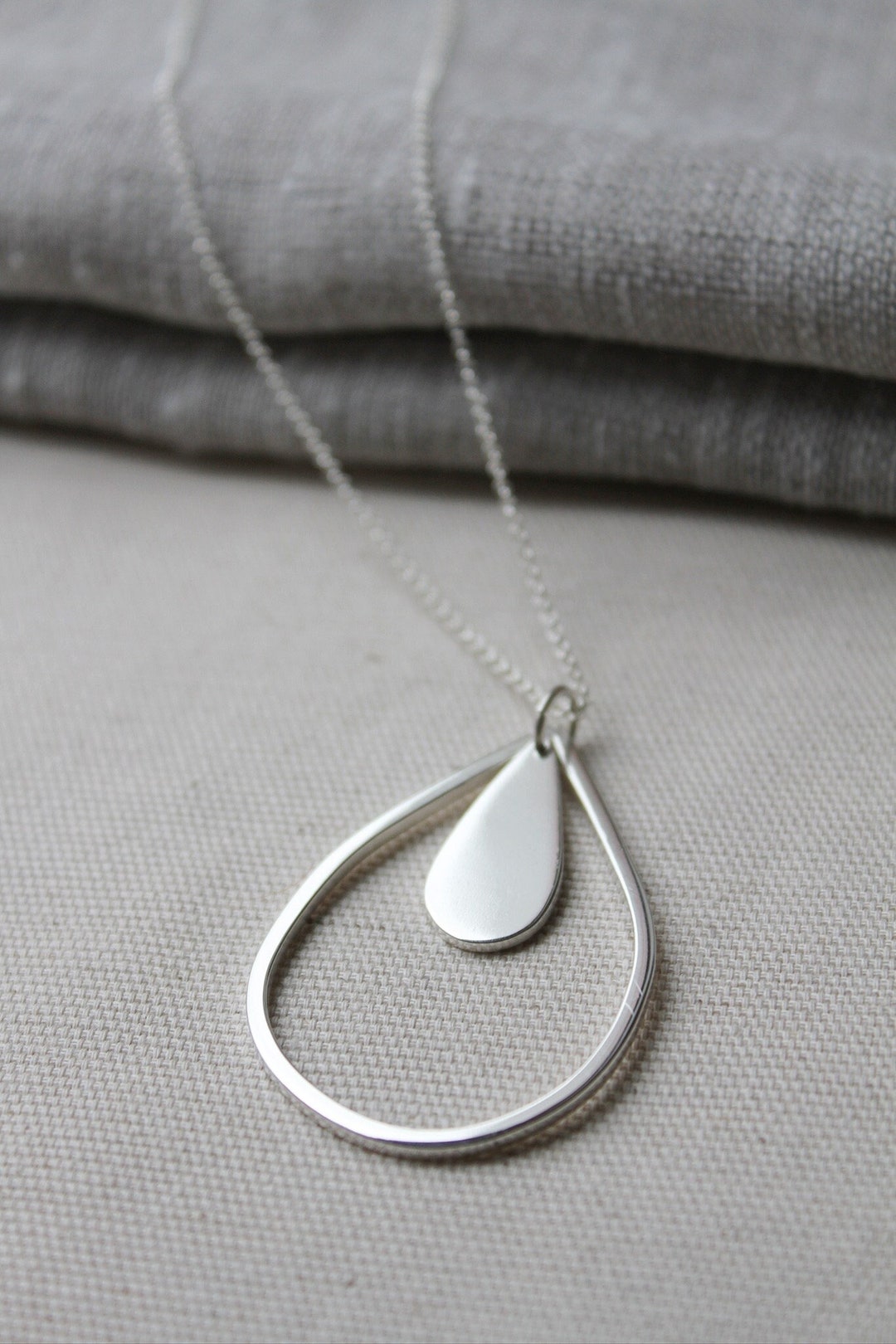 Rain Drop Necklace / Teardrop Pendant / Minimalist Modern Jewelry ...