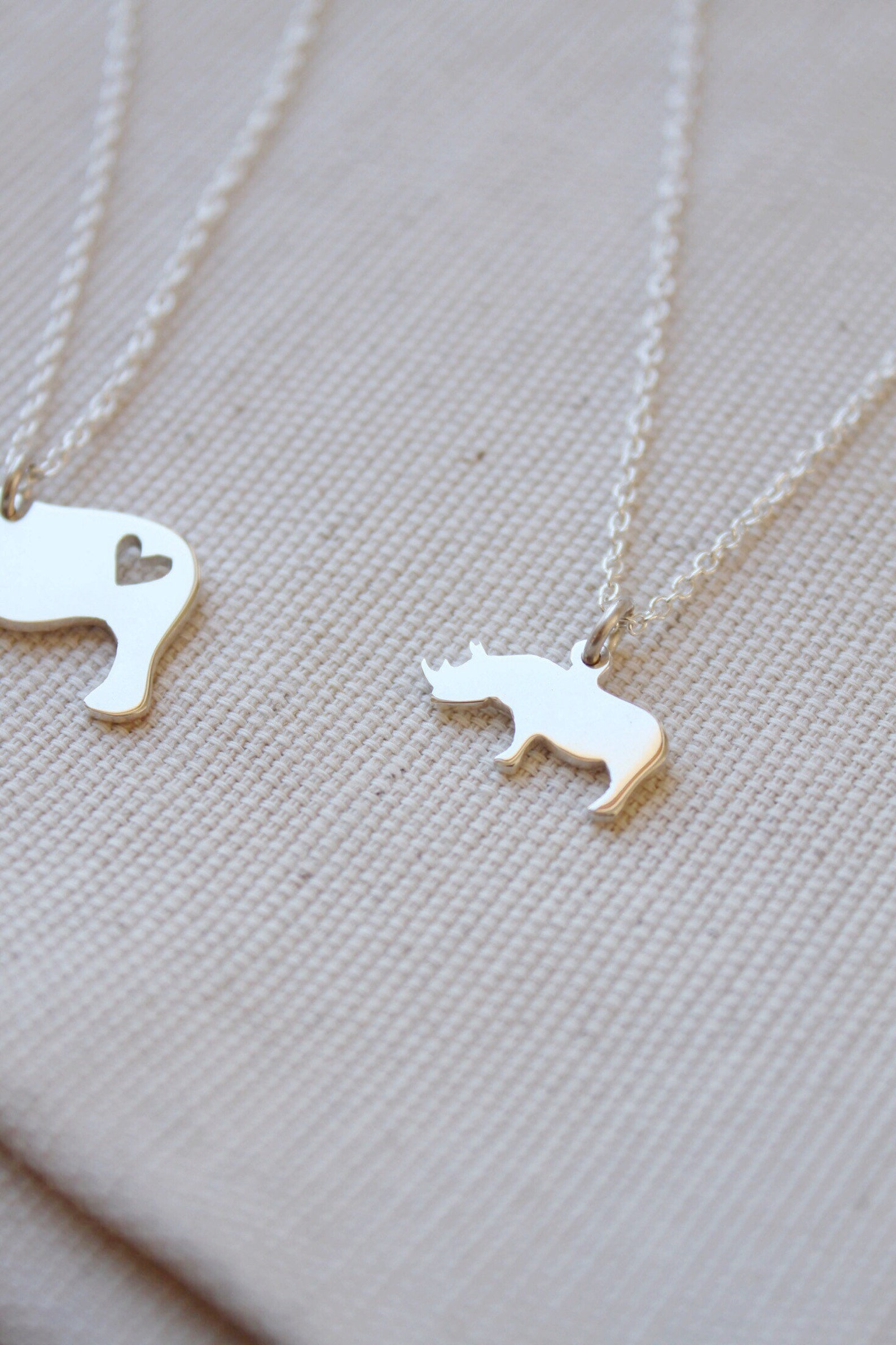 Rhino Love / Rhino Pendant / Africa Rhino / Silver Rhino - Etsy