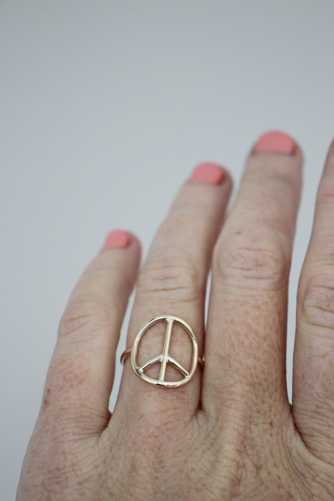 Gold Peace Ring / Peace Sign Ring / Solid 9ct Gold Ring / Boho - Etsy