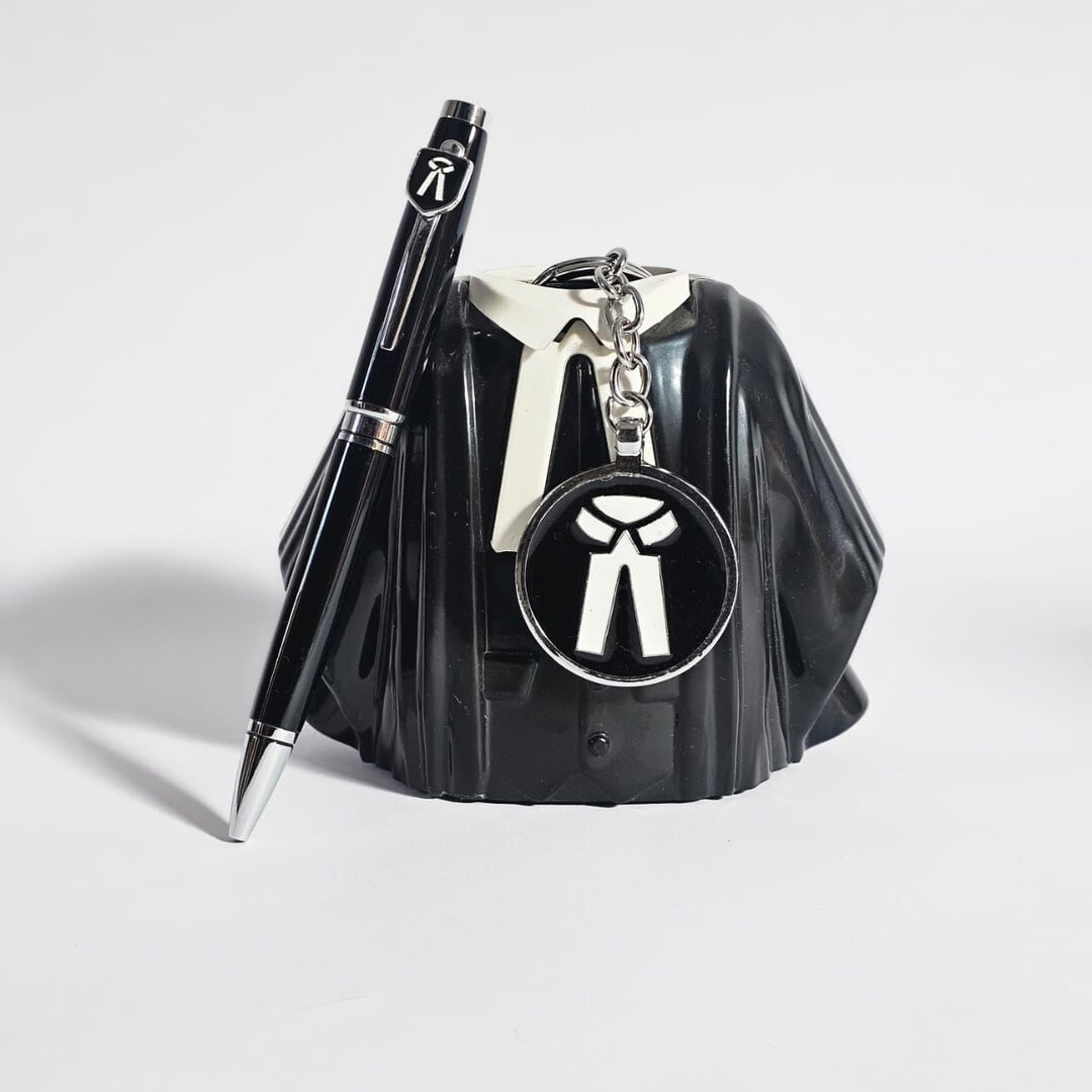 Advocate Coat Pen Stand Set, Lawyer Gift - Etsy