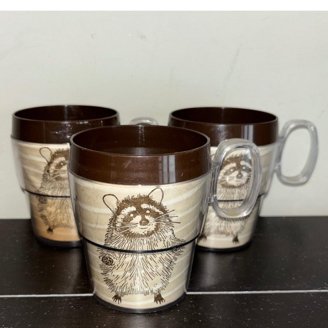 Gwen Frostic | Set of 3 | Vintage Raccoon Frog Theme | Plastic Mugs ...