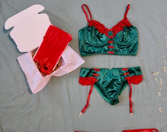 Red Jasmine Lingerie Set - Etsy