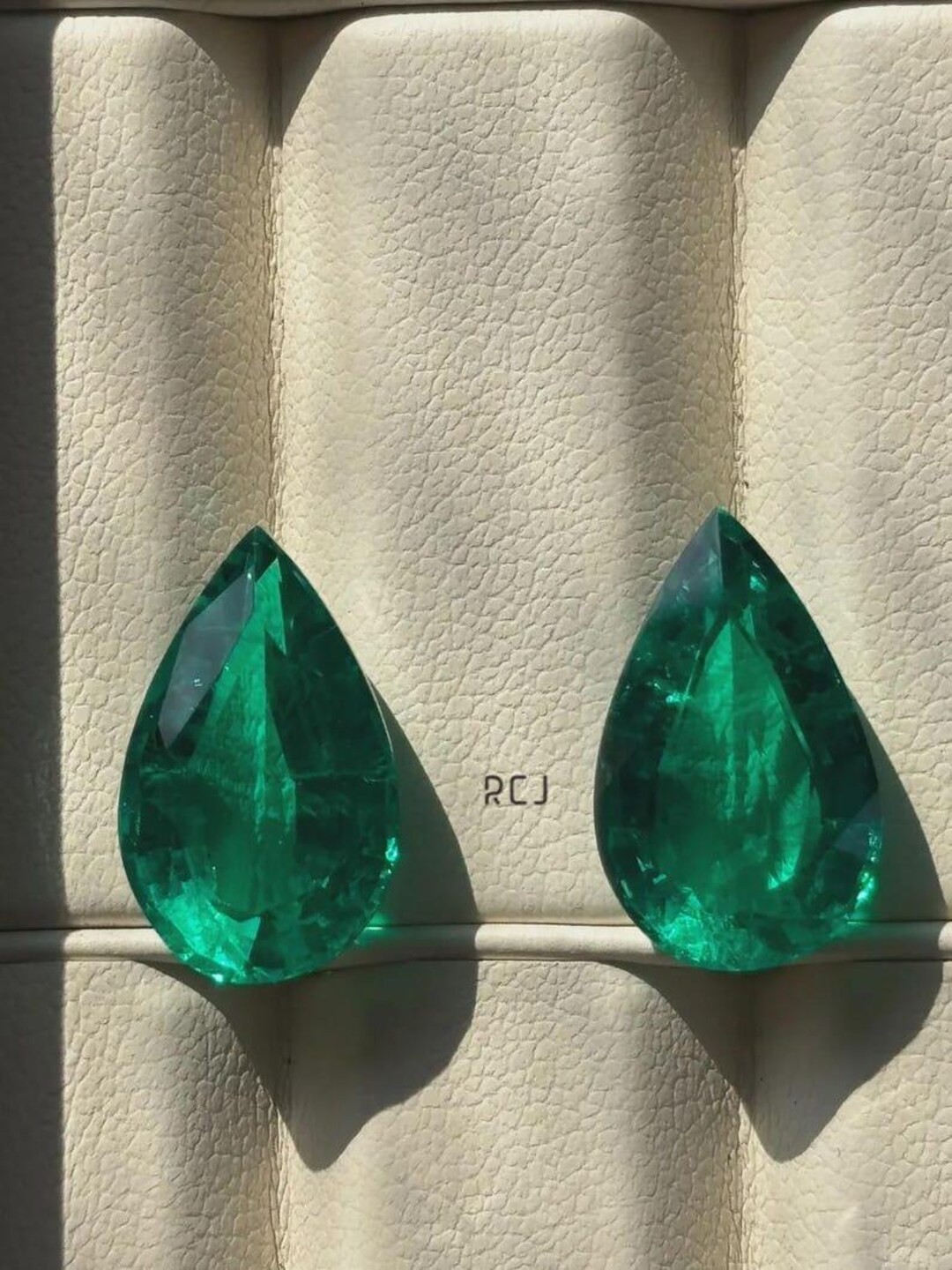 12 Ct Pear Cut Matching Loose Lab Grown Colombian Emerald ,10x16 Mm ...