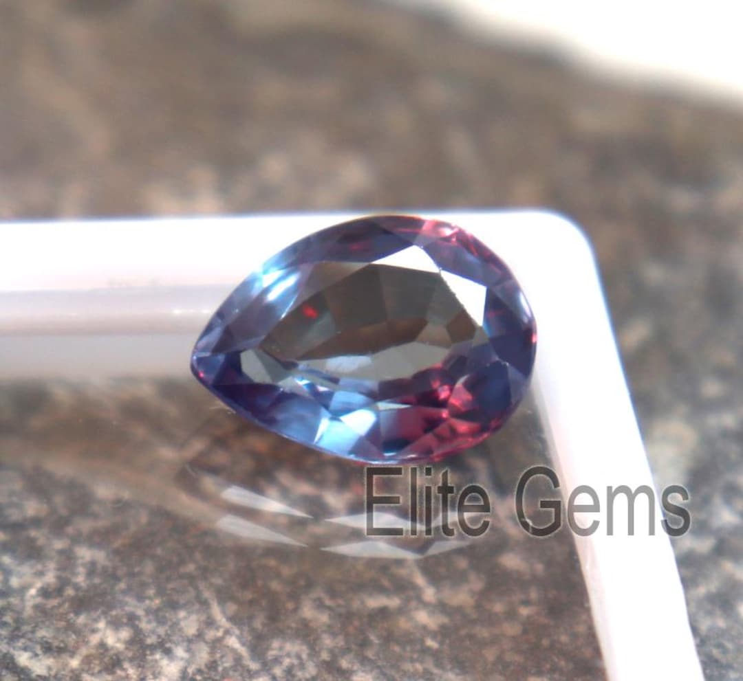 AAA+ Alexandrite Shift Colors Under Different Lighting Conditions ...
