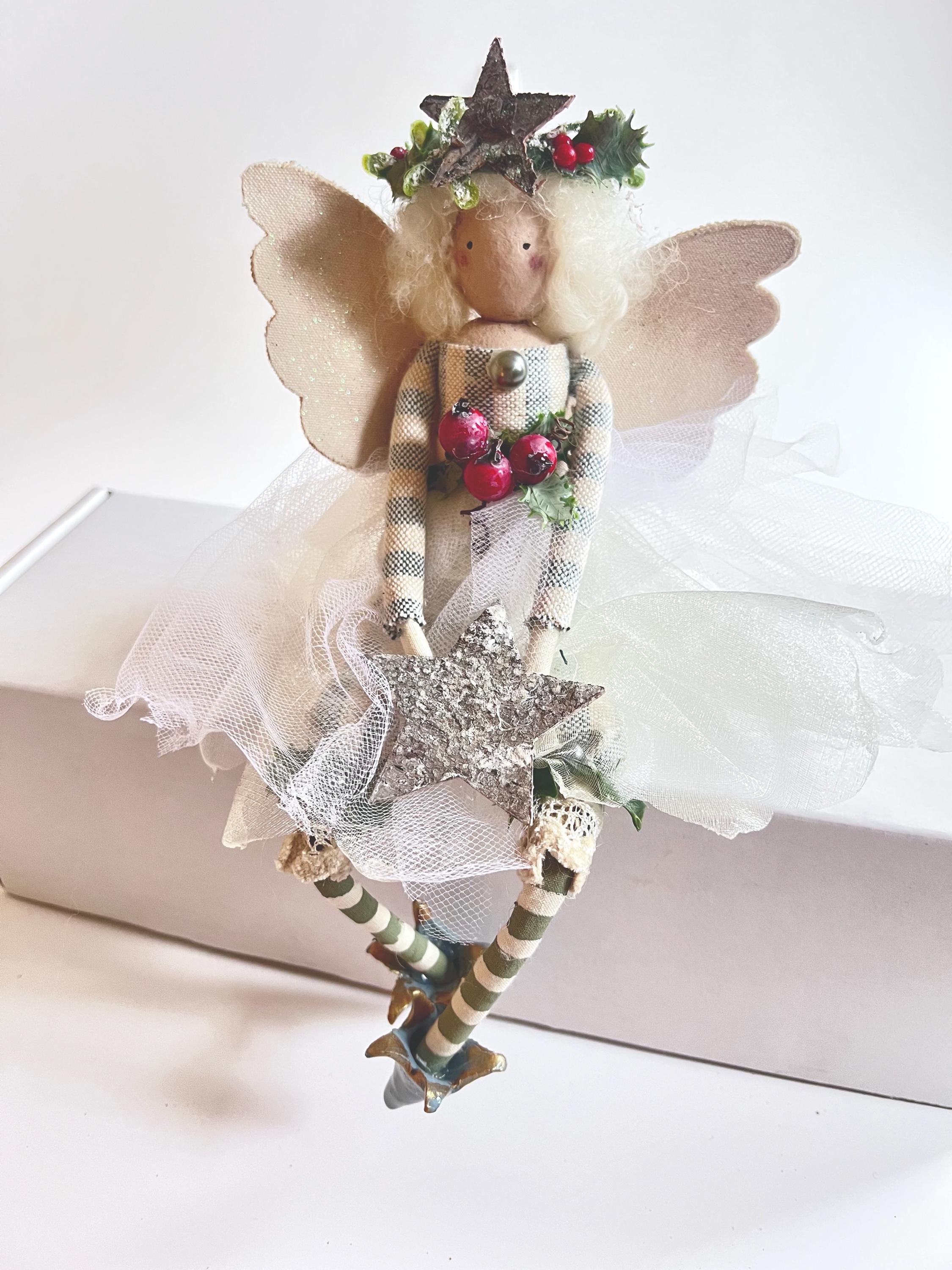 Christmas Tree Topper Angel - Decorated With Rustic Stars and Suzy ...