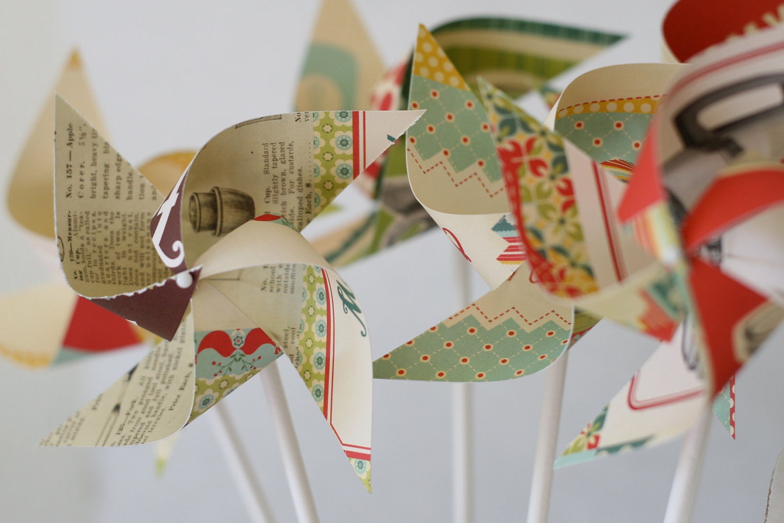 Favor Pinwheels 12 Mini Spinnable Pinwheels Retro Romance - Etsy