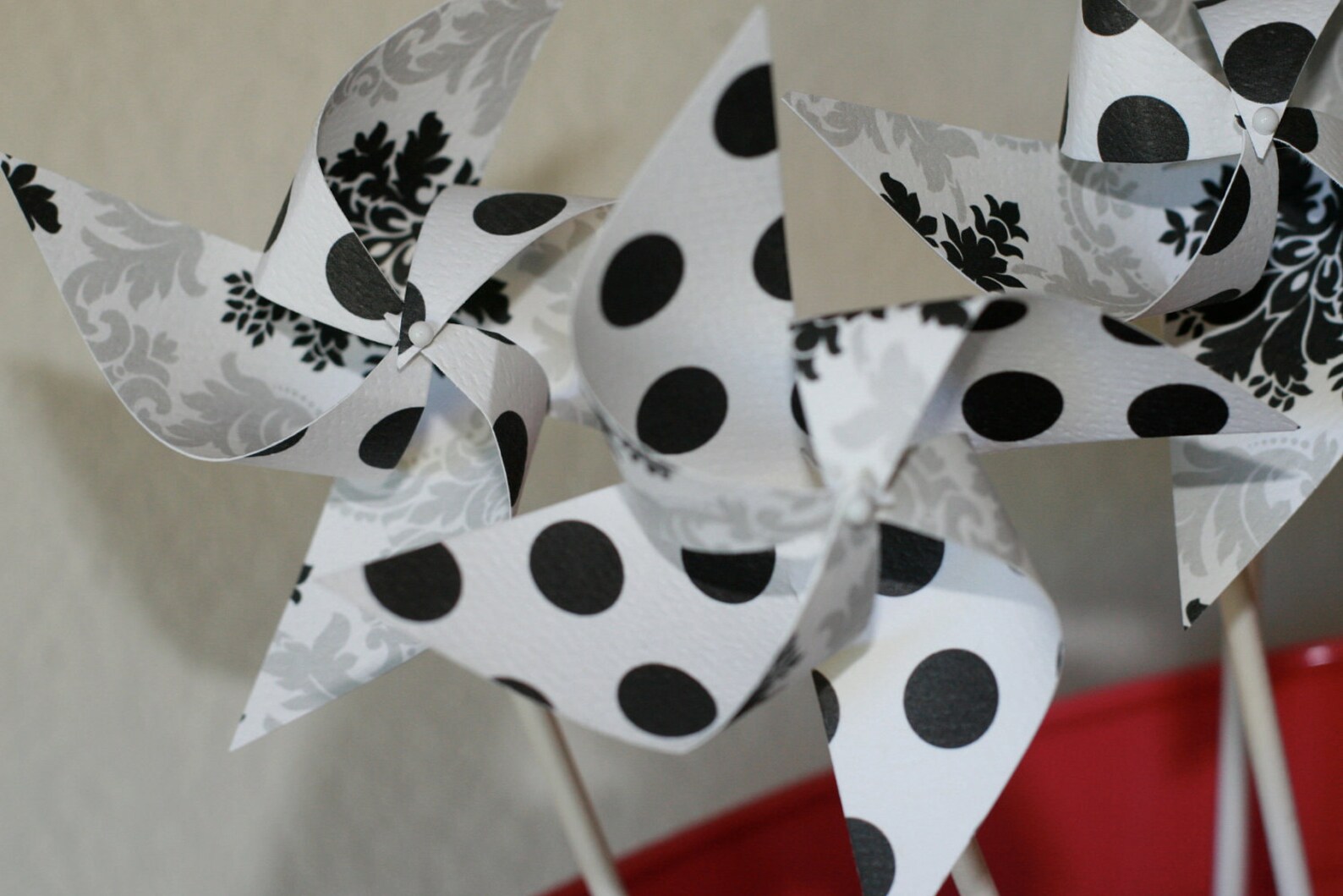 Black and White Wedding Favor/ Black and White Polka Dot Pinwheels ...