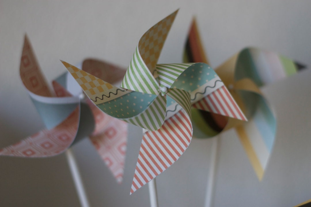 Retro Wedding Favor Pinwheels 12 Mini Spinning Pinwheels Retro Party ...