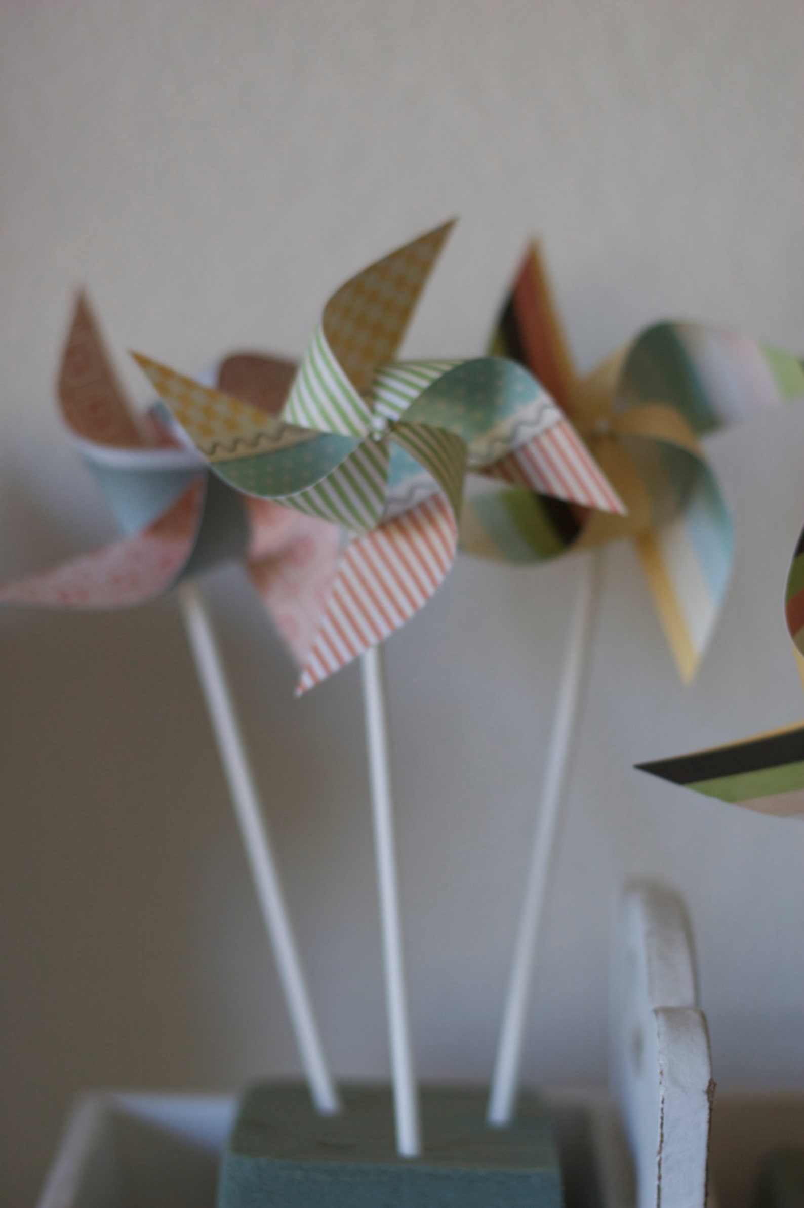 Retro Wedding Favor Pinwheels 12 Mini Spinnable Pinwheels | Etsy