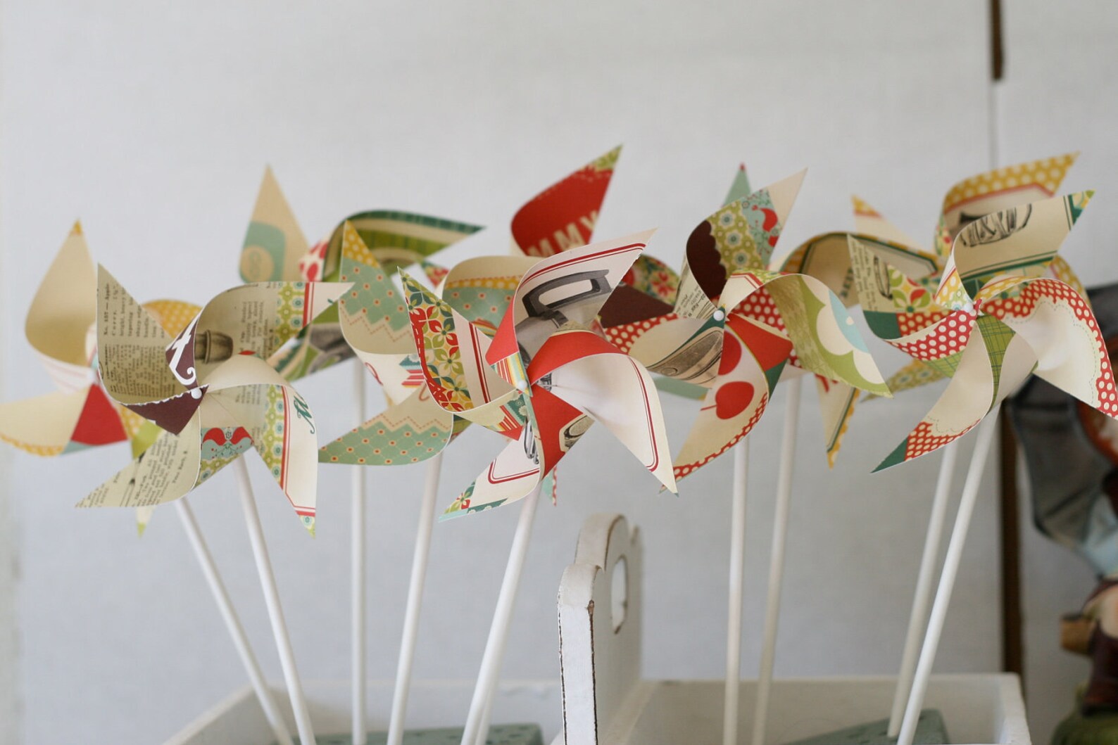 Favor Pinwheels 12 Mini Spinnable Pinwheels Retro Romance - Etsy