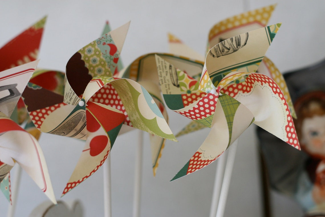 Favor Pinwheels 12 Mini Spinnable Pinwheels Retro Romance - Etsy