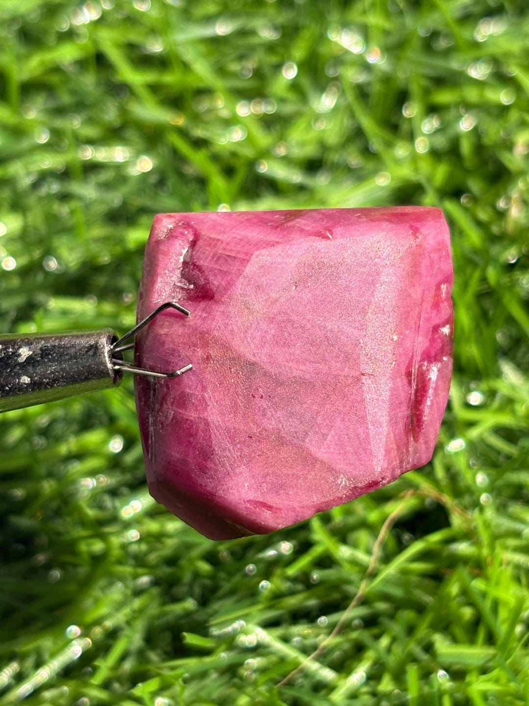 Natural Ruby Rough Stone 68.5 Ct Raw Ruby Crystal Uncut Gemstone for ...