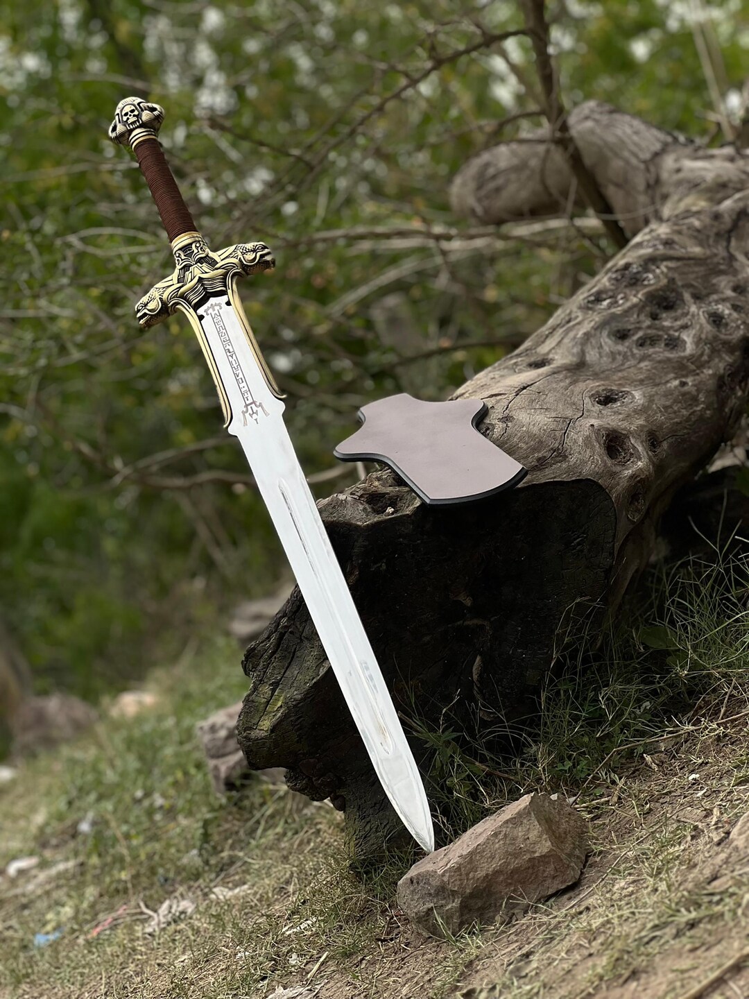 Conan the Barbarian Sword - Atlantean Replica Sword With Sheath & Wall ...