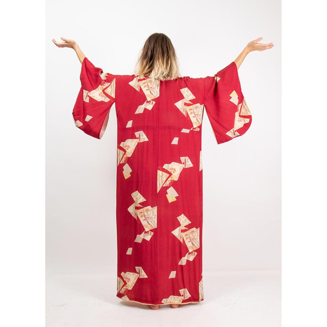 Vintage Japanese Mid Century Print Silk Kimono / 1950s Deep Red Crepe ...
