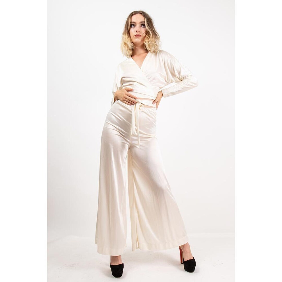 Vintage Mr Dino White 2 Piece Bell Bottom Pants Suit / 1970s Wide Leg ...