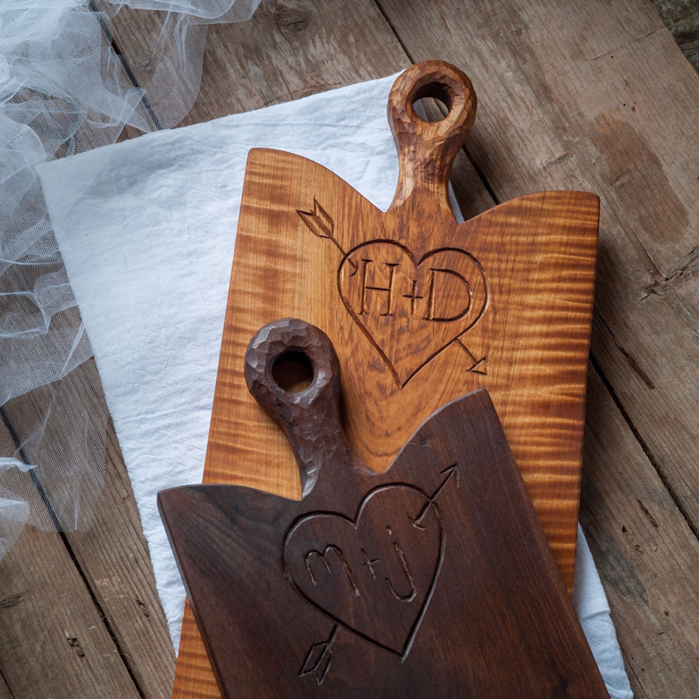 Personalized Breadboard Custom Cutting Board Walnut Carved - Etsy